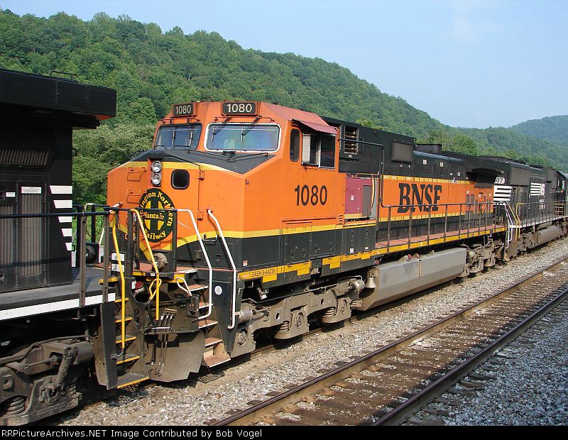 BNSF 1080